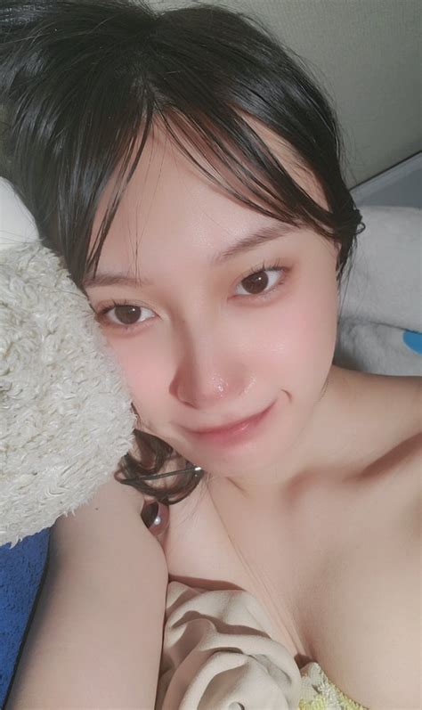 软肉肉🏳‍⚧ On Twitter 半夜不睡觉用美颜相机拍来拍去的毛病肉