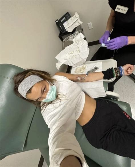 Ok ბელა ჰადიდმა ჯანმრთელობის მდგომარეობის გაუარესების გამო მოდის იდუსტრია გარკვეული პერიოდით