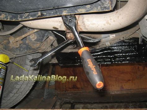 замена глушителя на Калине
