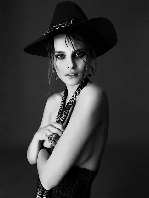 Elena Melnik Topless 8 Photos Thefappening