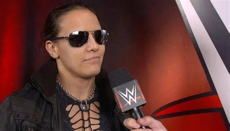 Pin By Melissa A Klein On Shayna Baszler ♠️ Mens Sunglasses Shayna Baszler Sunglasses