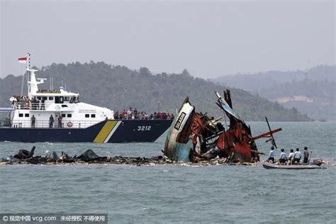打击非法捕鱼 印尼悍炸27艘外国渔船新浪图片