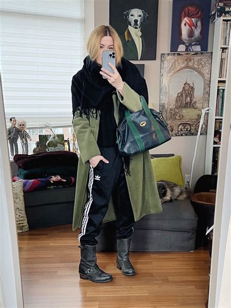 Livelovesara An Over 40 Style And Travel Blog