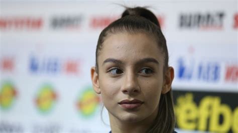 Олимпийската ни шампионка Мадлен Радуканова стана майка на момиченце Bgonair