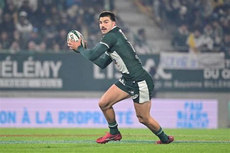 Jack Maddocks Au Centre Avec Pau Pour La Réception De Northampton