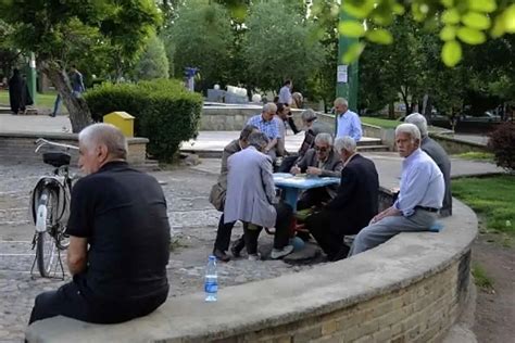 چه کسانی مشمول قانون جدید سن بازنشستگی نمی شوند؟