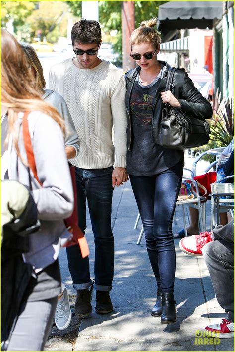 Emily Vancamp Scared On Ellen Degeneres Show Photo 2827900 Emily