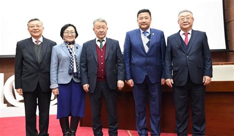 ШУА Долоон эрдэмтэн академич цол хүртэнэ