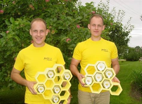 Bitininkystė Ir Mokslas Ir Menas BroliŲ Medus