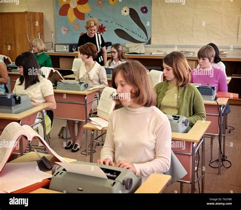 Single Gender Classroom Hi Res Stock Photography And Images Alamy