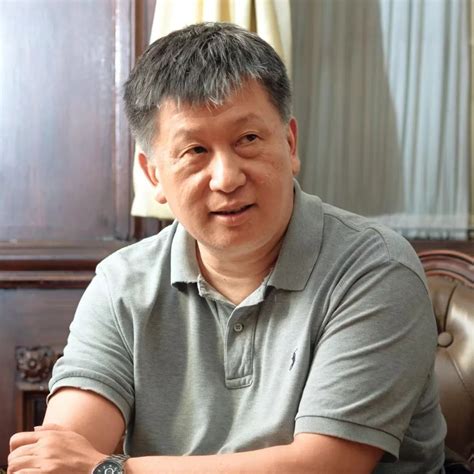 第十一届茅盾文学奖获奖作品推荐孙甘露《千里江山图》，中国文坛先锋派涛声依旧：抚琴动操，山水皆响