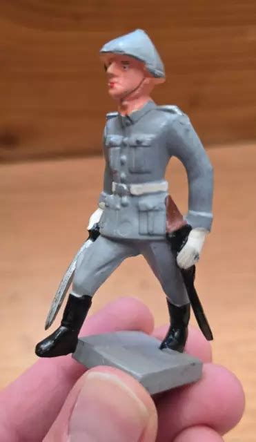 Ddr Offizier Im Stechschritt Gummi Figur Soldat Nva Parade Eur 1650