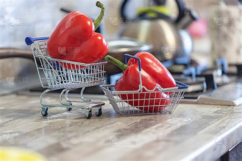 理念新鲜蔬菜从商店快速送到您的厨房 理念新鲜蔬菜从商店快速送到您的厨房