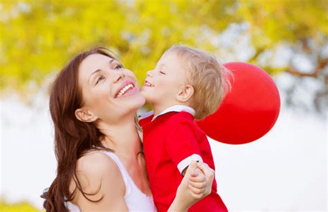 母亲节 妈妈您永远是最美的焦点 儿女 白发 电话