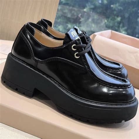 Купить Кожаные ботинки Miu Miu Premium качества по цене от 18 500 р в Москве по низкой цене