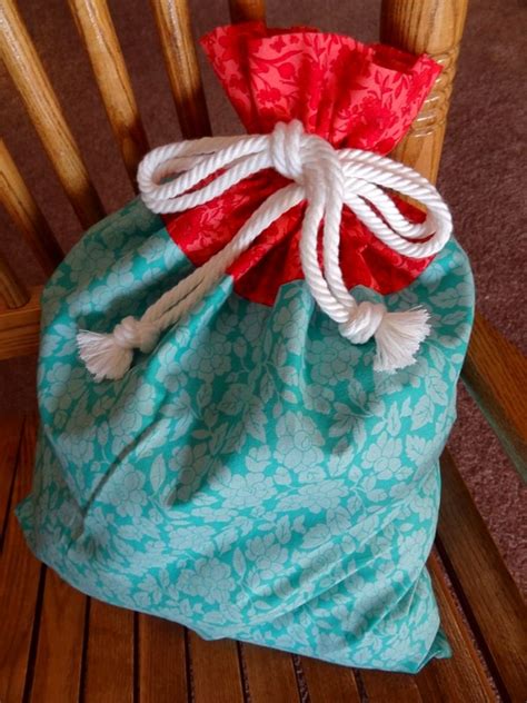 Two Tone Drawstring Bag Tutorial DIY Tutorial Ideas