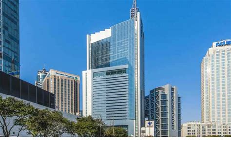 上海写字楼租售市场：投资机遇与租赁选择 上海信息大楼