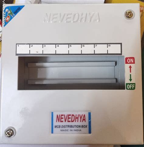 8 Way Spn Mcb Db Box For Industrial Use Feature Attractive Packaging Fine Finishing Long