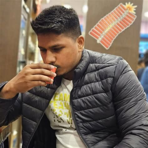 Niraj Singh Niraj Official007 • Threads Say More