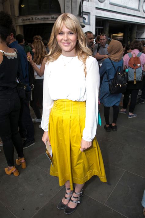 Hannah Arterton Style Clothes Outfits And Fashion Celebmafia