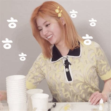 200513 Sanas Laugh Rtwice