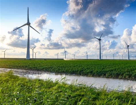 European Power Prices Fall Below Zero With Green Power Boom Business