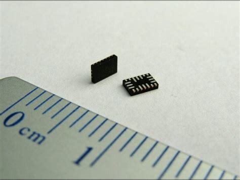 Dual Supply Programmable Mixed Signal Ic Interfaces Voltage Dom