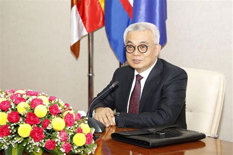 ឯកឧត្តមឧបនាយករដ្ឋមន្ត្រី អូន ព័ន្ធមុនីរ័ត្ន ចេញសេចក្តីណែនាំ ស្តីពីការបំពេញការងារនៅក្រសួងកសិកម្ម