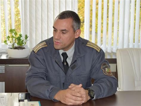 РОКАДА В ПЕРНИК Нов шеф на пожарната стария се пенсионира