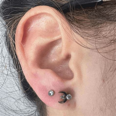 Guía De Perforaciones De Oreja Para 2024 Precio Nivel De Dolor