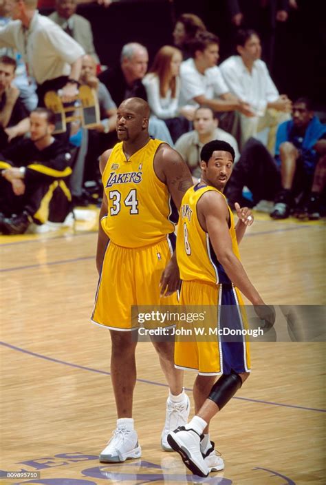 Los Angeles Lakers Kobe Bryant With Shaquille Oneal During Game Vs News Photo Getty Images