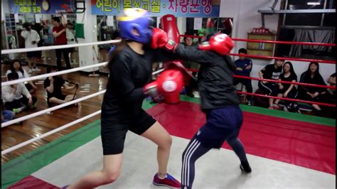 여성회원들의 일반인 같지 않은 스파링 경기 걸어치기 훅 대단합니당 Youtube