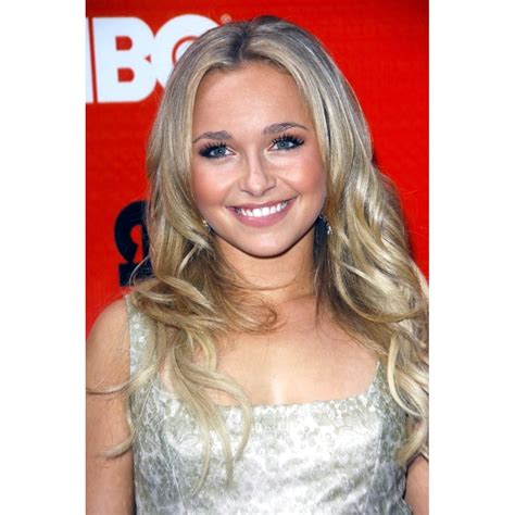 Hayden Panettiere At Arrivals For Entourage Season Four Hbo Premiere