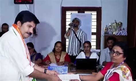 യു ഡി എഫ് സ്ഥാനാർഥി ആര്യാടൻ ഷൗക്കത്ത് നാമനിർദേശപത്രിക സമർപ്പിച്ചു Udf Candidate Aryadan