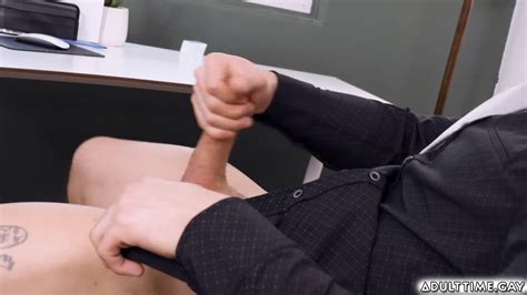 Horny Guy Trevoer Brooks Blowjob His Boss Jordan Starr