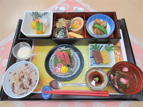 ②長寿の祝い御膳 職員ブログ 介護付有料老人ホーム 家族倶楽部