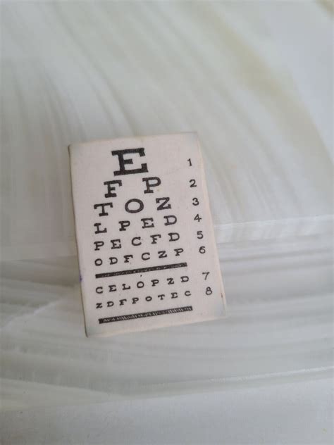 Vintage Eye Test Chart Doctor Optometrist Hospital Pi… Gem