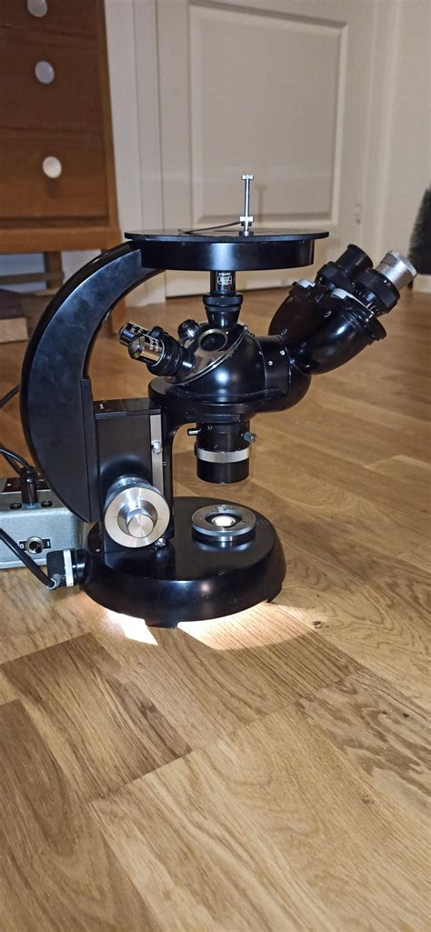Identifying Carl Zeiss Microscope R Microscopy