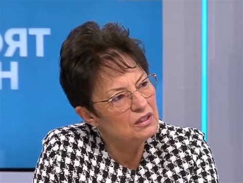 Ирена Анастасова БСП Радев е прав да наложи вето за БТР ите за Украйна