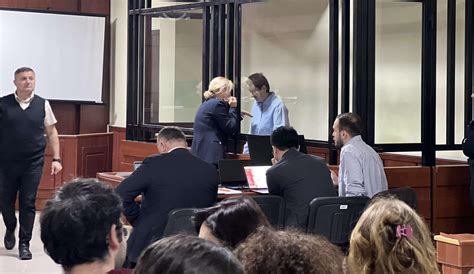 ბათუმის საქალაქო სასამართლოში მზია ამაღლობელის საქმეზე სასამართლო