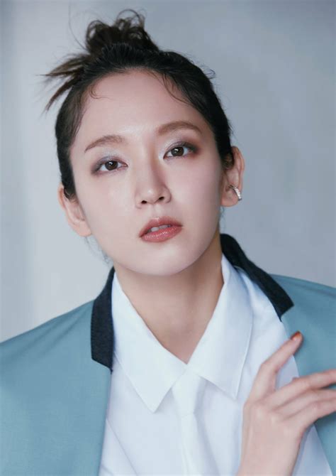 Yoshioka Riho Cyan Issue Idol Gravureprincess Date