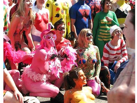 Nackt Gemalt Damen In Der Öffentlichkeit Fetisch Galerie 20 Porno Bilder Sex Fotos Xxx Bilder