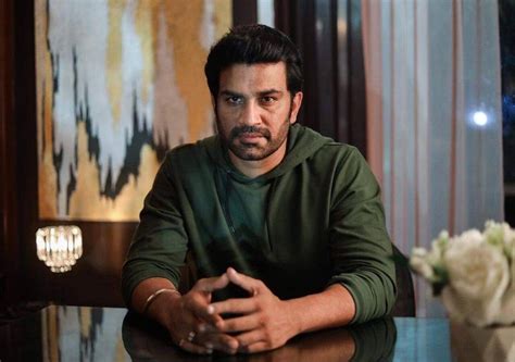 బాహుబలి ఆదిపురుష్‌కి బాలీవుడ్‌తో ఉన్న కనెక్షన్‌ ఏంటో తెలుసా