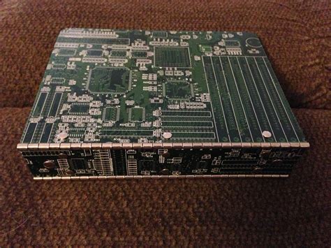 T H I S S I L L Y B E E M E Computer Circuit Boards