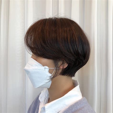 Stylistharoo 하루🐣 ⠀ 갑자기 또 겨울🥶 머플러가 어울리는 숏컷🧣 얼굴형태와 넥라인을 생각해서 11맞춤상담을 통해