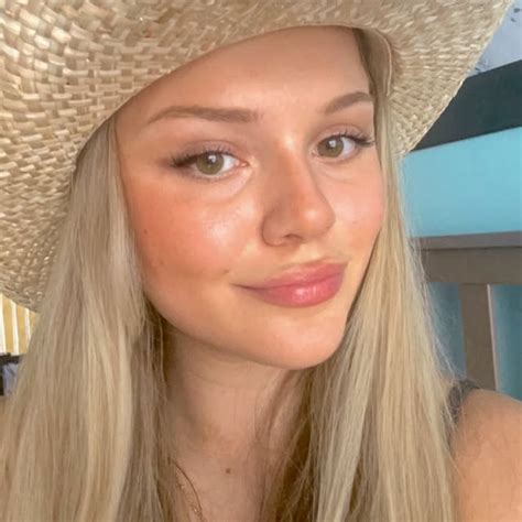 Abby Abigailphilllips Threads Say More