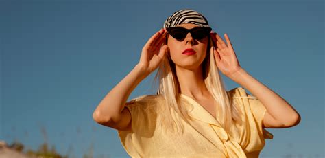 10 Signs That Prove Youre Conventionally Attractive