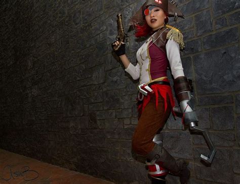 Captain Scarlett By ~stellachuu On Deviantart Cosplay Costumes