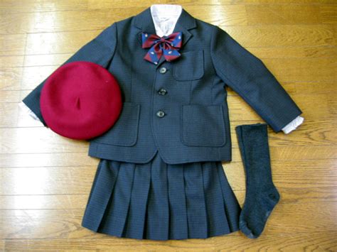 幼稚園制服