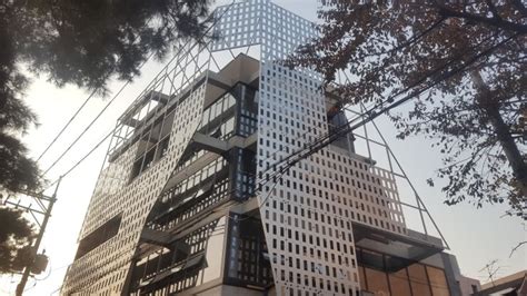 [금속외벽 마감공사] 방배동 디자인그룹 희오빌딩 알루미늄 펀칭메탈 홀리판넬 시공 네이버 블로그